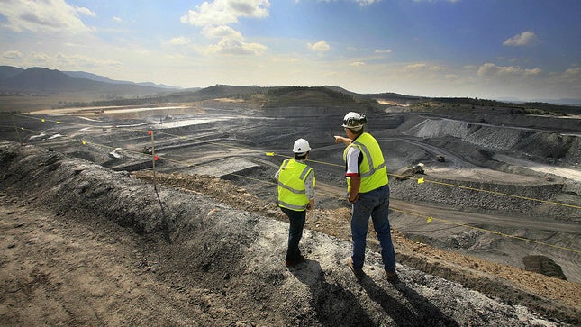 Why does the Carmichael coal mine need to use so much water?